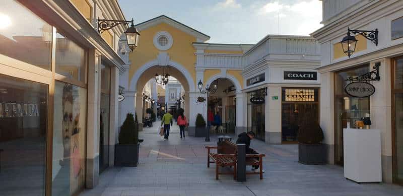 Parndorf outlet centar Austrija | Parndorf šoping tura autobusom